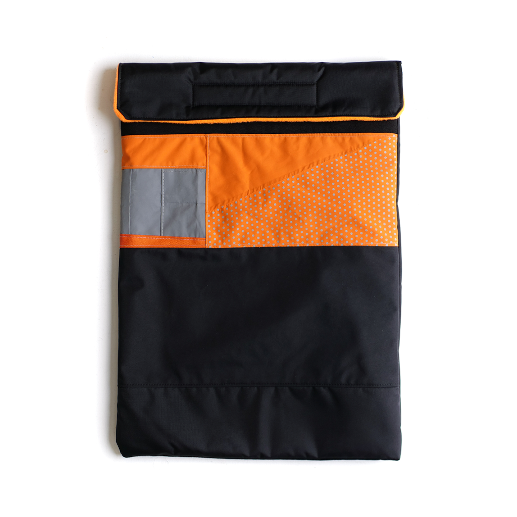 gomi 16" Laptop Sleeve #003